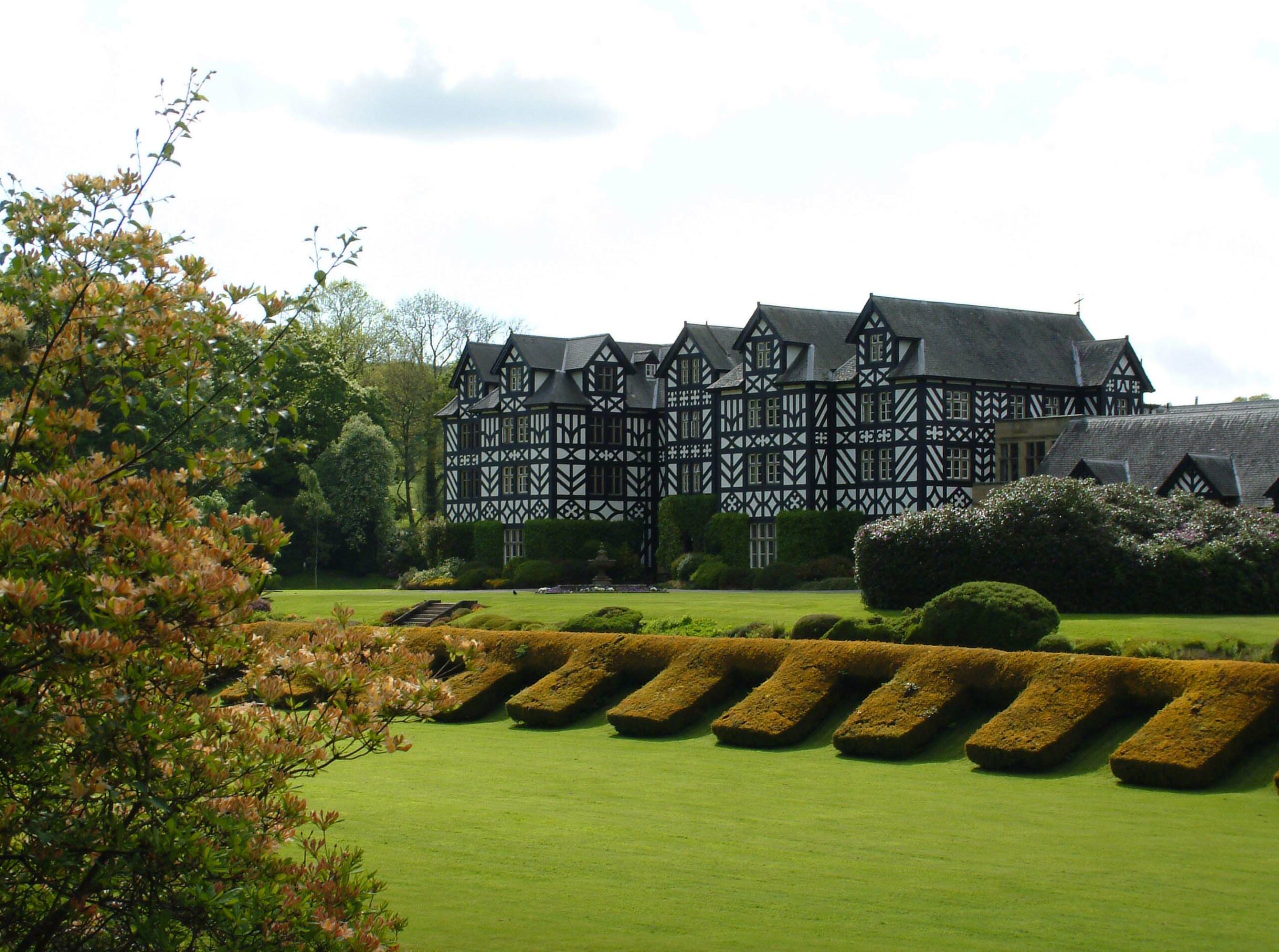 Gregynog Spring Concert - Sinfonia Cymru